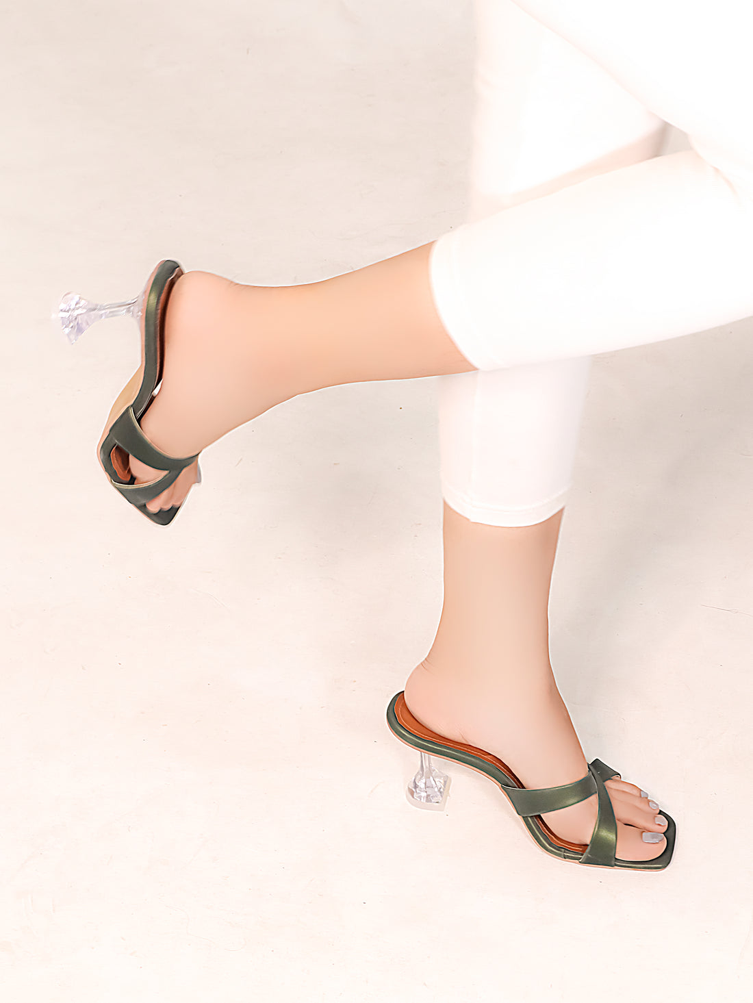 Green Cross Heels – Urban Act
